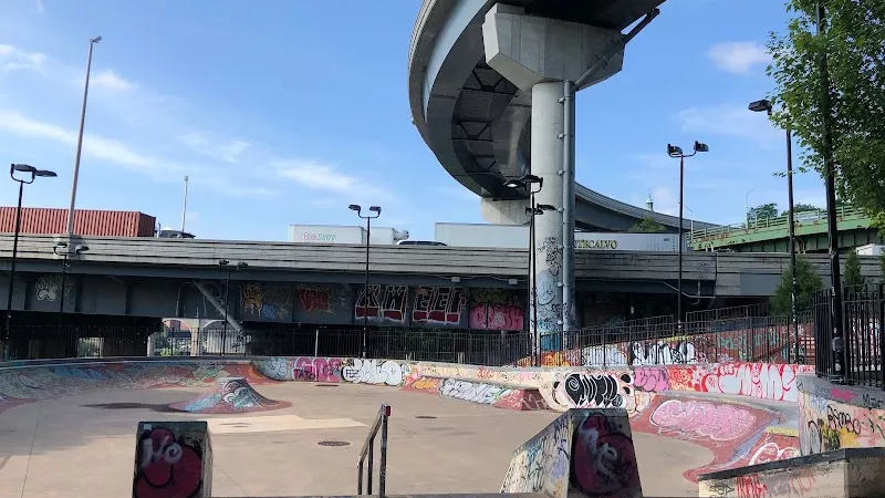 Hamilton Bridge Skate Park - Skateboards.com