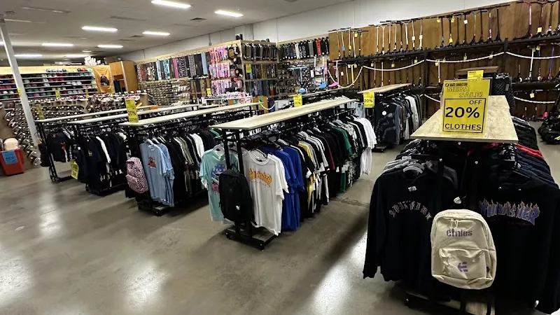 Skate Connection Northlakes Outlet | Skateboards.com